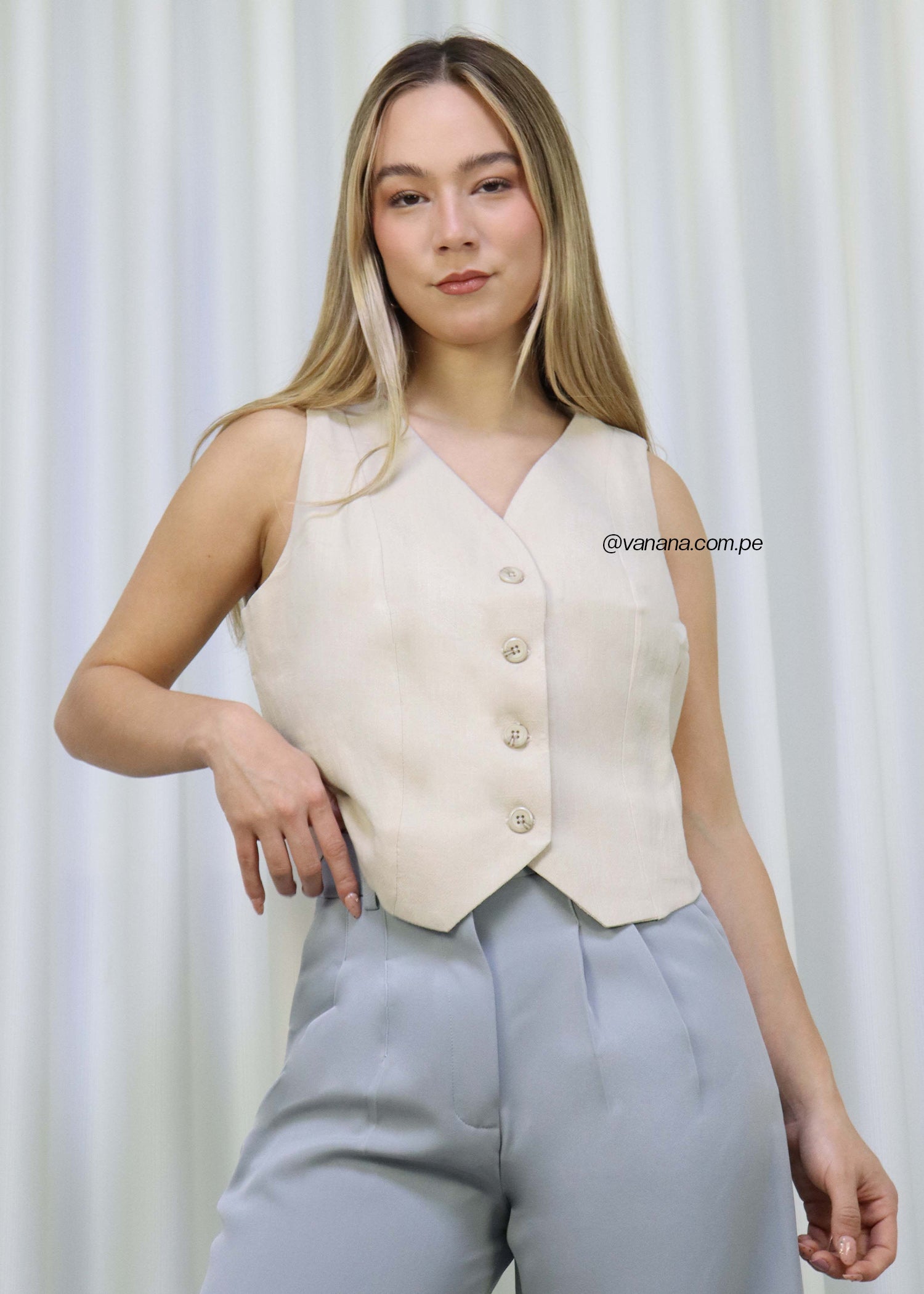 BLAZER Y CHALECOS – VANANA